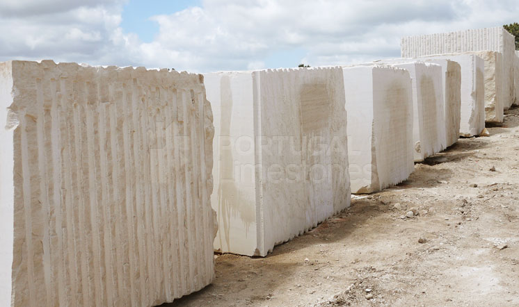 Portugal Limestones. Blocks. Slabs. Tiles. Cladding. And more.